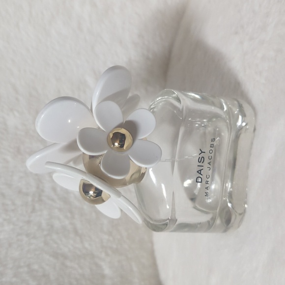 Marc Jacobs | Other | Marc Jacobs Daisy Perfume Bottle | Poshmark